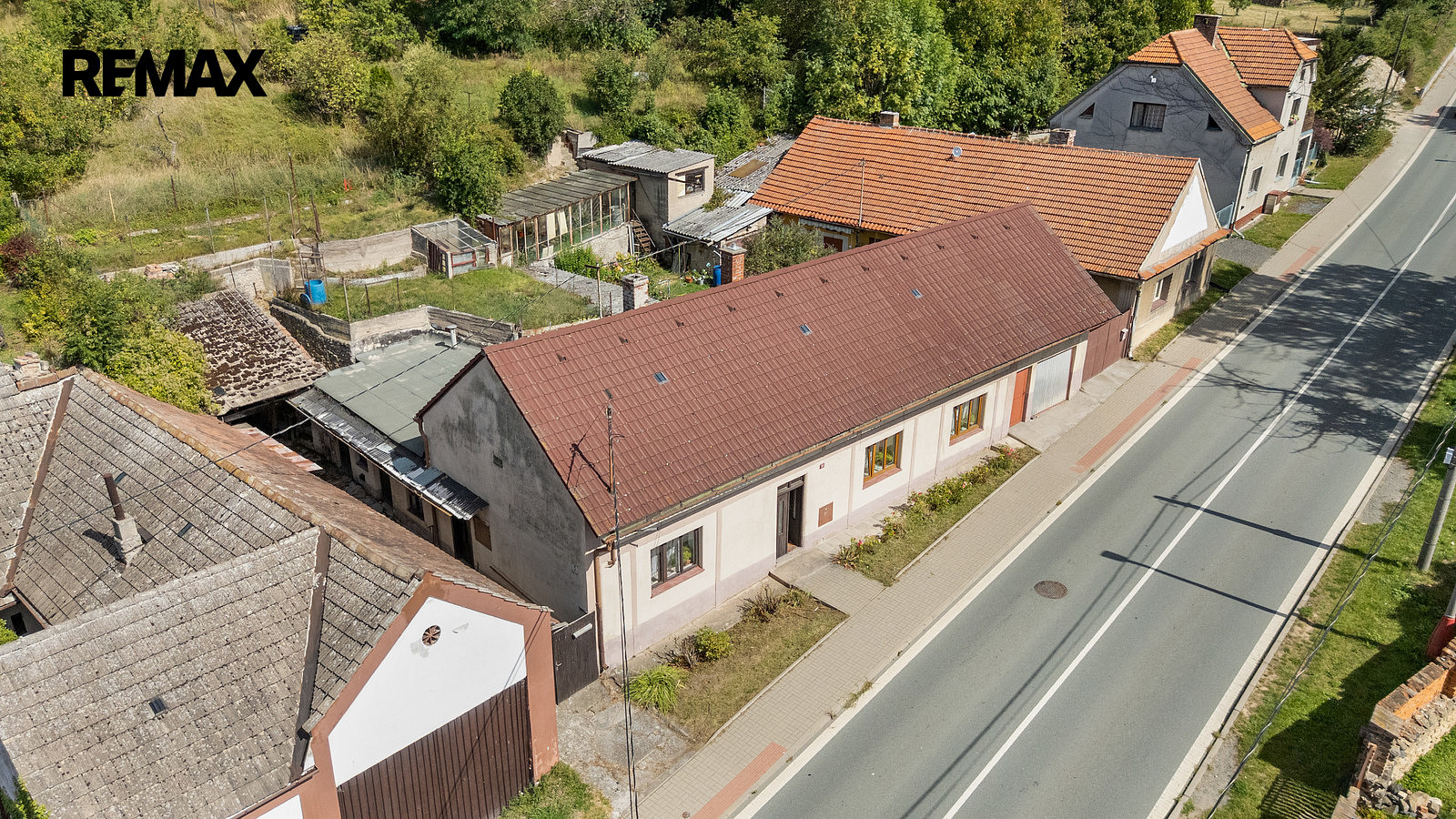 Prodej domu k rekonstrukci kousek od Kolína | Reality.iDNES.cz