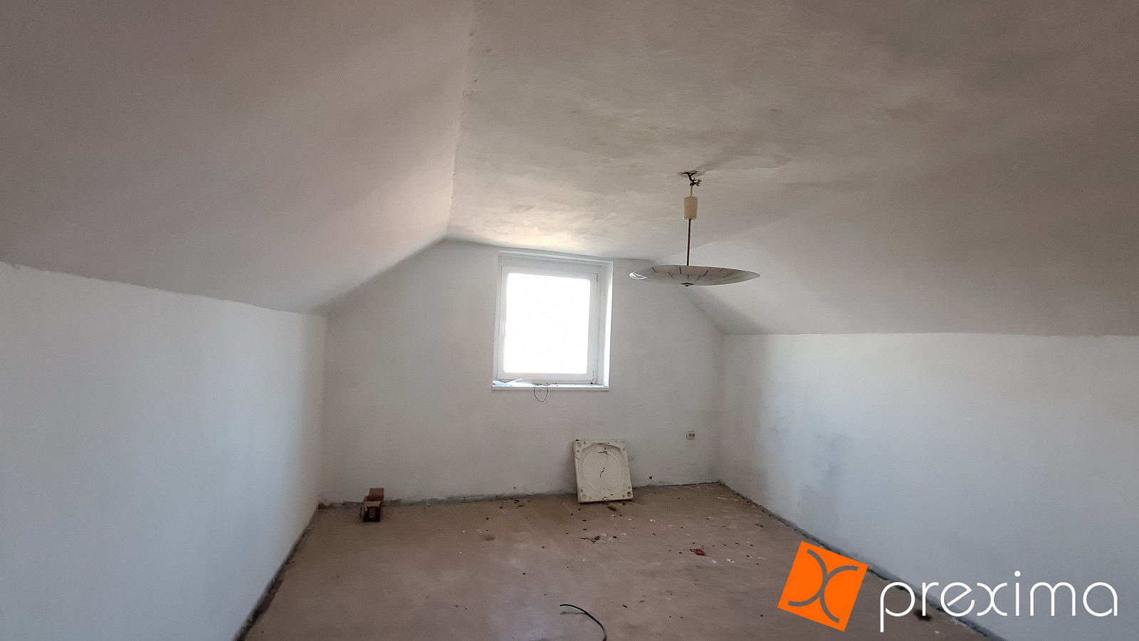 Prodej 1/7 rodinného domu 92 m2, pozemek 1685 m2 | Reality.iDNES.cz