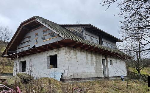 Prodej zastavěné plochy a nádvoří o velikosti 89 m2, pozemek 1627 m2 | Reality.iDNES.cz