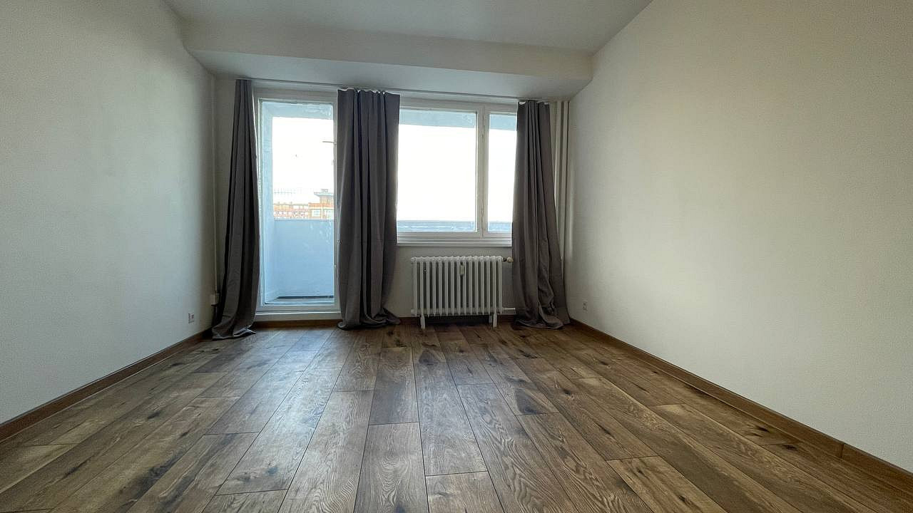 Pronájem bytu 1+kk, 23 m², Praha 8 – metro Ládví, po rekonstrukci ...