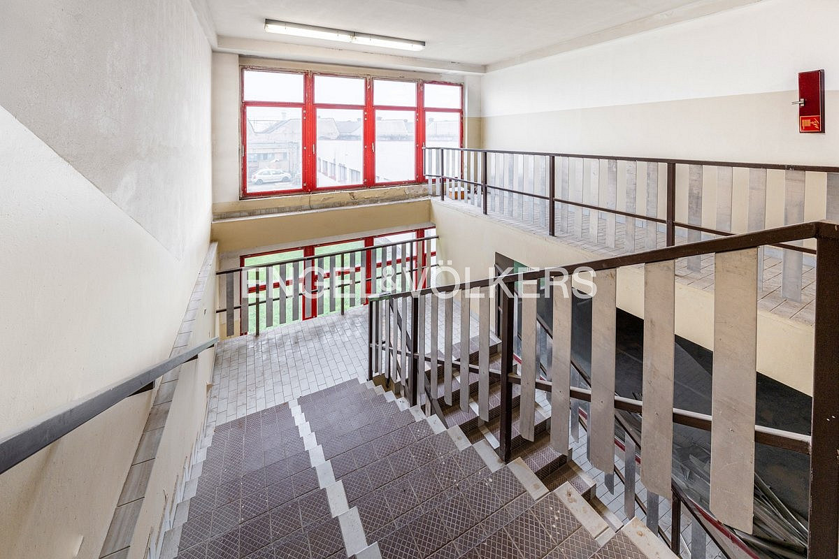 Pronájem víceúčelového prostoru v Lounech - ubytování, kanceláře, výroba | Reality.iDNES.cz