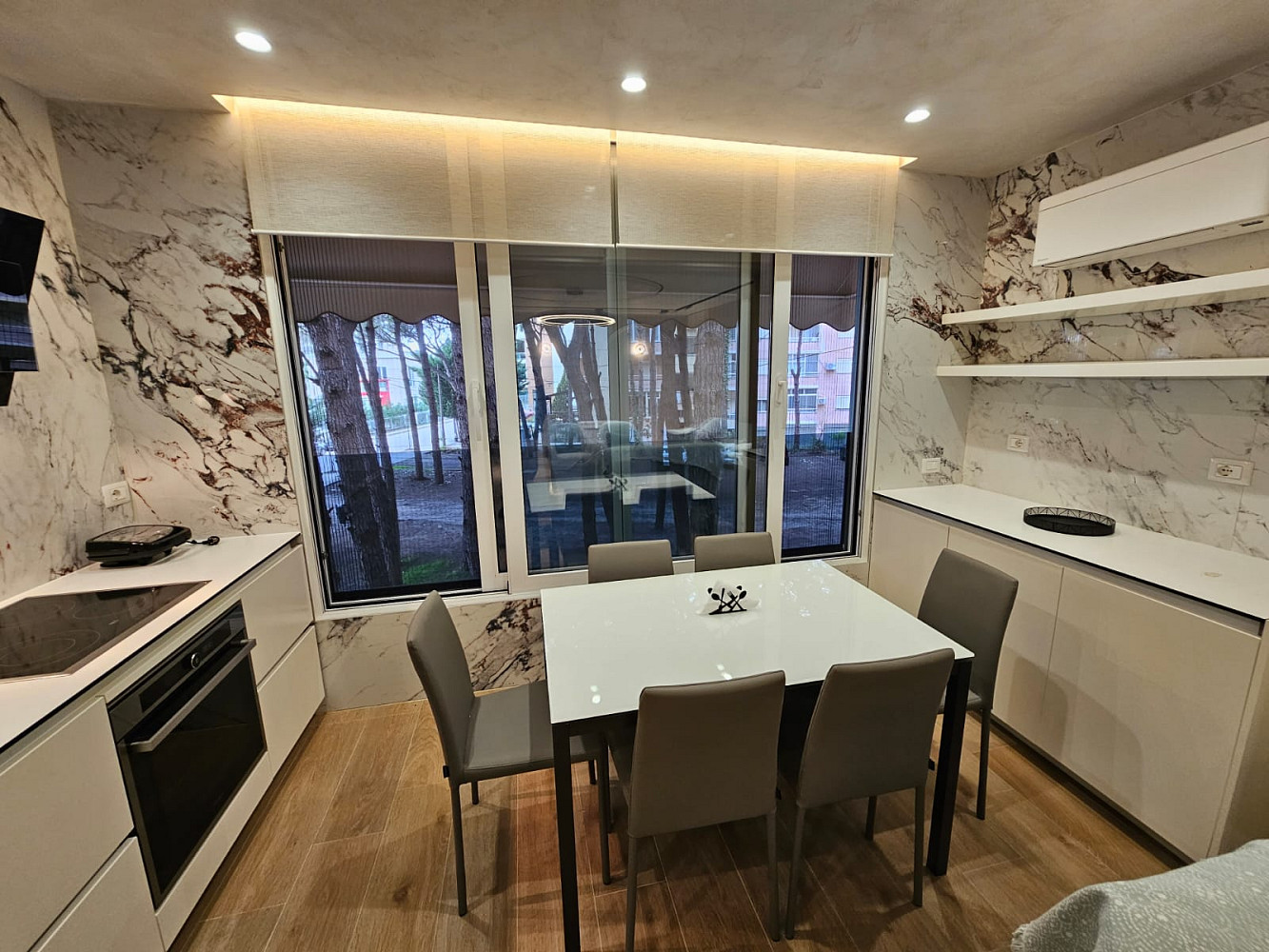 Prostorný apartmán 2+1,115 m² – jen 100 m od moře, Mali i Robit ...