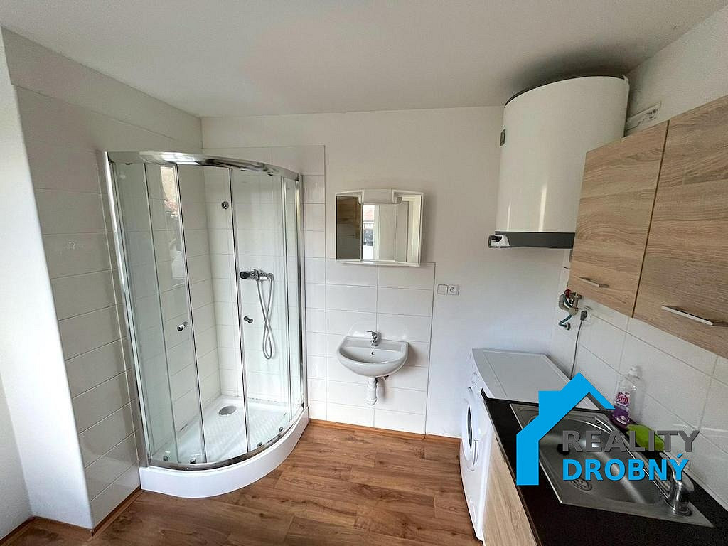 Pronájem, Byty 1+1, 25 m2 - Mimoň III | Reality.iDNES.cz