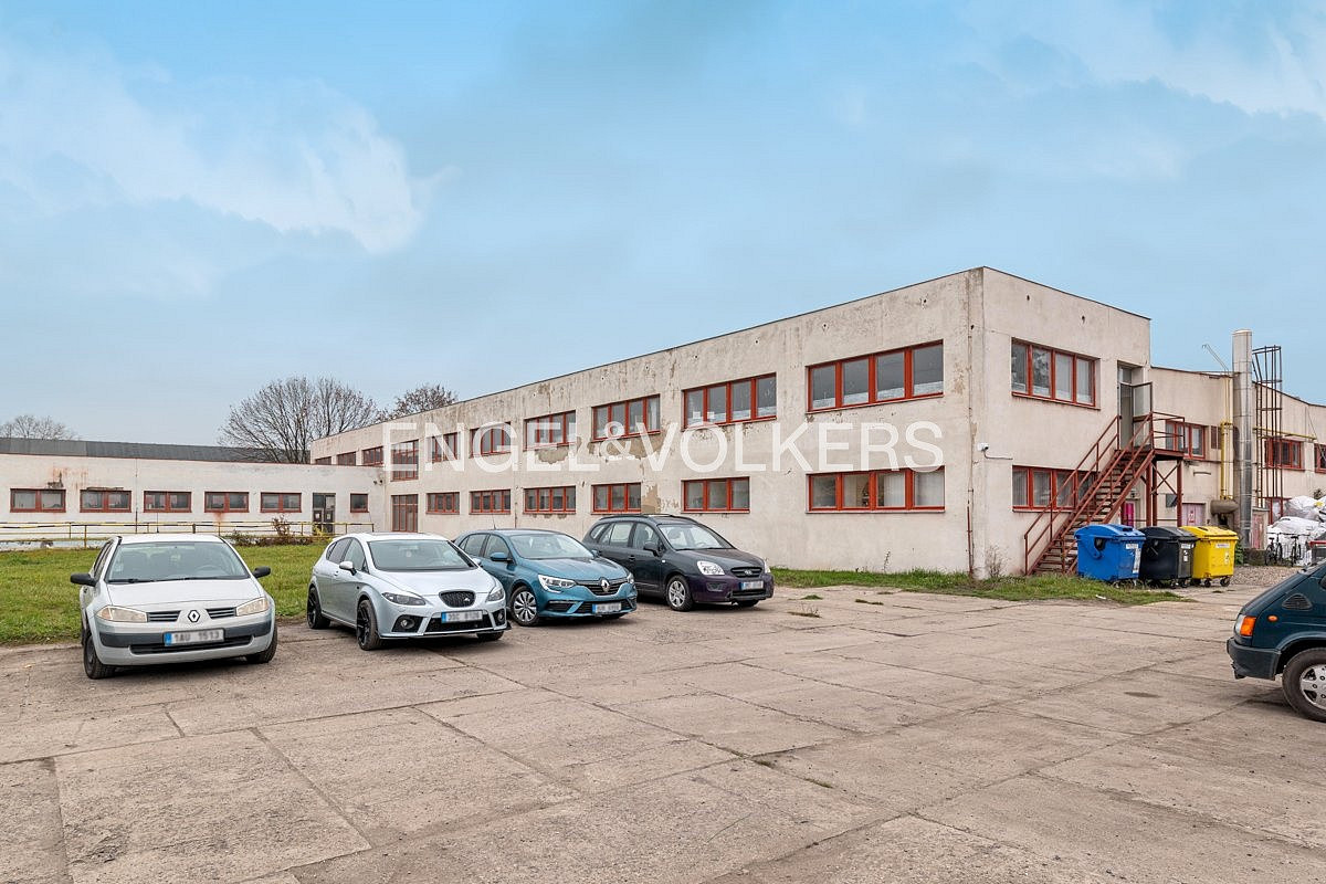 Pronájem víceúčelového prostoru v Lounech - ubytování, kanceláře, výroba | Reality.iDNES.cz