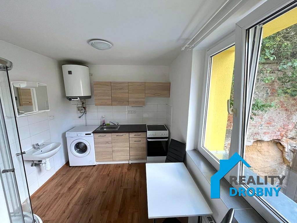 Pronájem, Byty 1+1, 25 m2 - Mimoň III | Reality.iDNES.cz