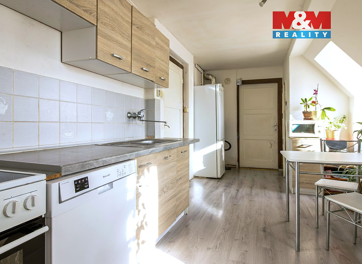 Prodej bytu 3+1 se zahradou ve Cvikově, 65 m2, ul. Komenského | Reality ...