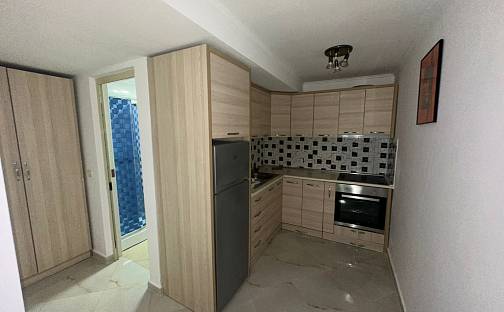 Apartmán 1+1 o velikosti 64 m², pouze 100 m od moře, Golem | Reality ...