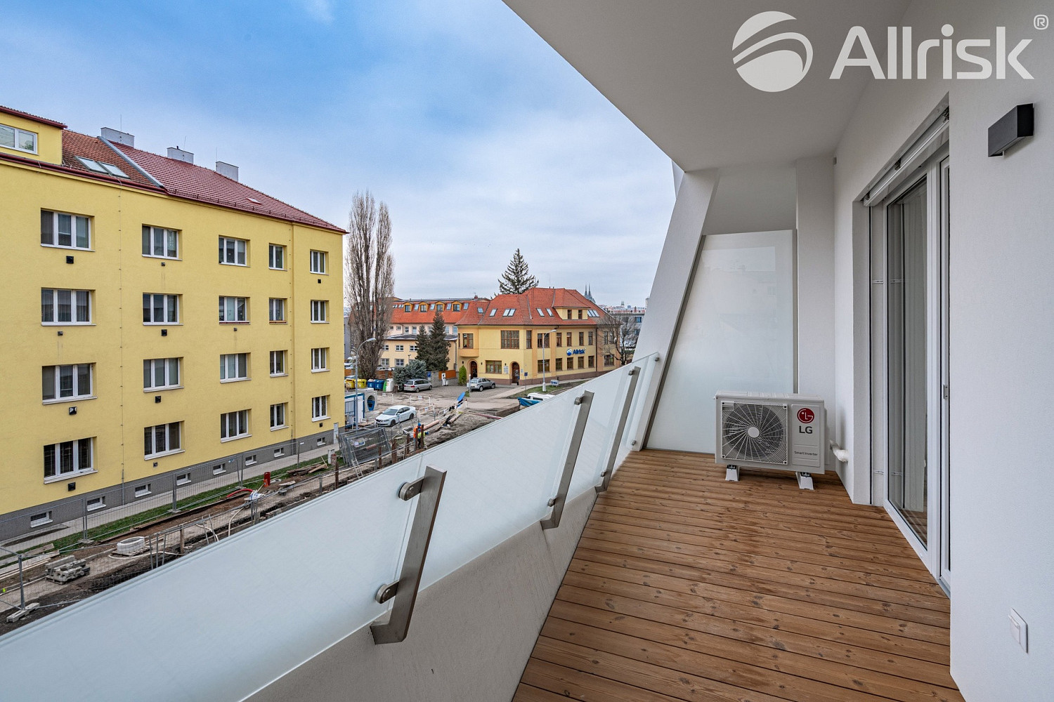 PRODEJ ATELIÉRU 1+kk S TERASOU, O CELKOVÉ VELIKOSTI 35,8 m2, BRNO KOMÁROVSKÁ | Reality.iDNES.cz